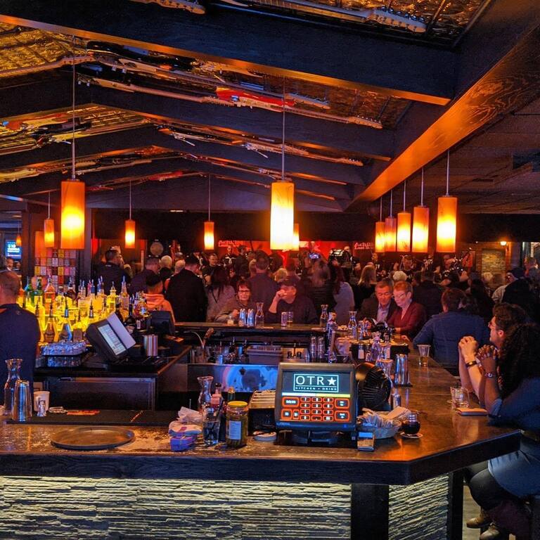 On The Rocks Kitchen and Drinks - Venue - Edmonton - Weddinghero.ca