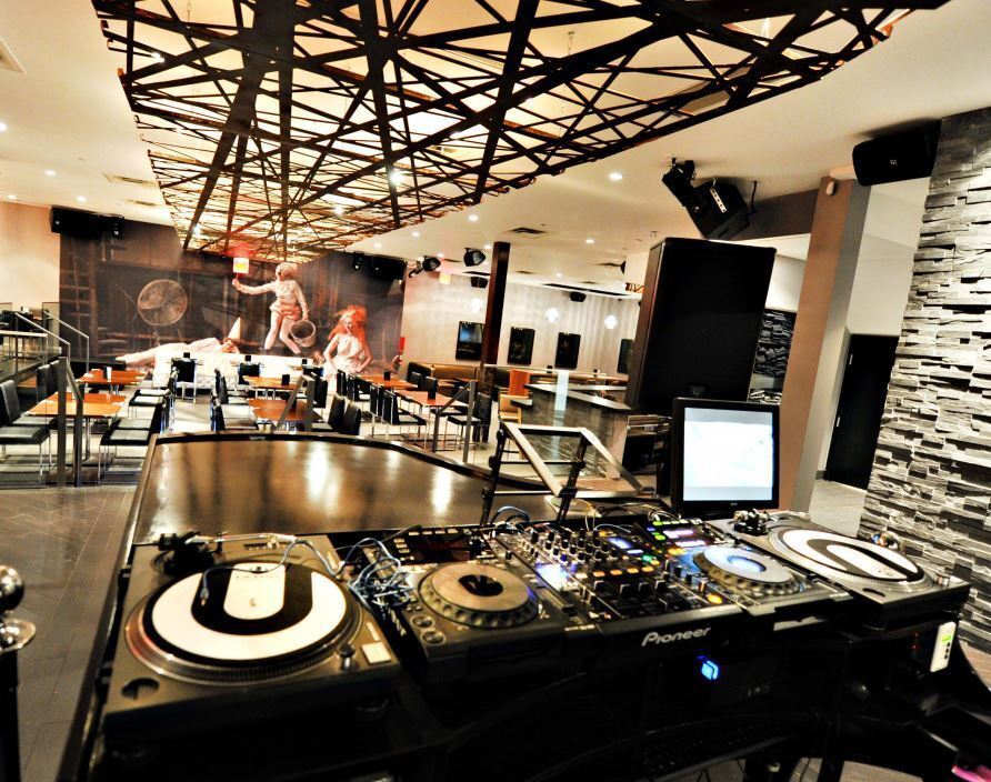&Company Resto Bar - Venue - Mississauga- Weddinghero.ca
