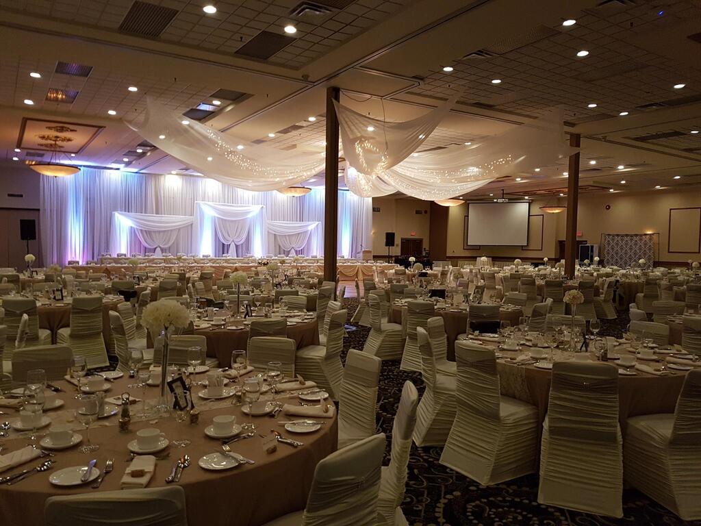 Victoria Inn Hotel and Convention Centre - Venue - Winnipeg- Weddinghero.ca