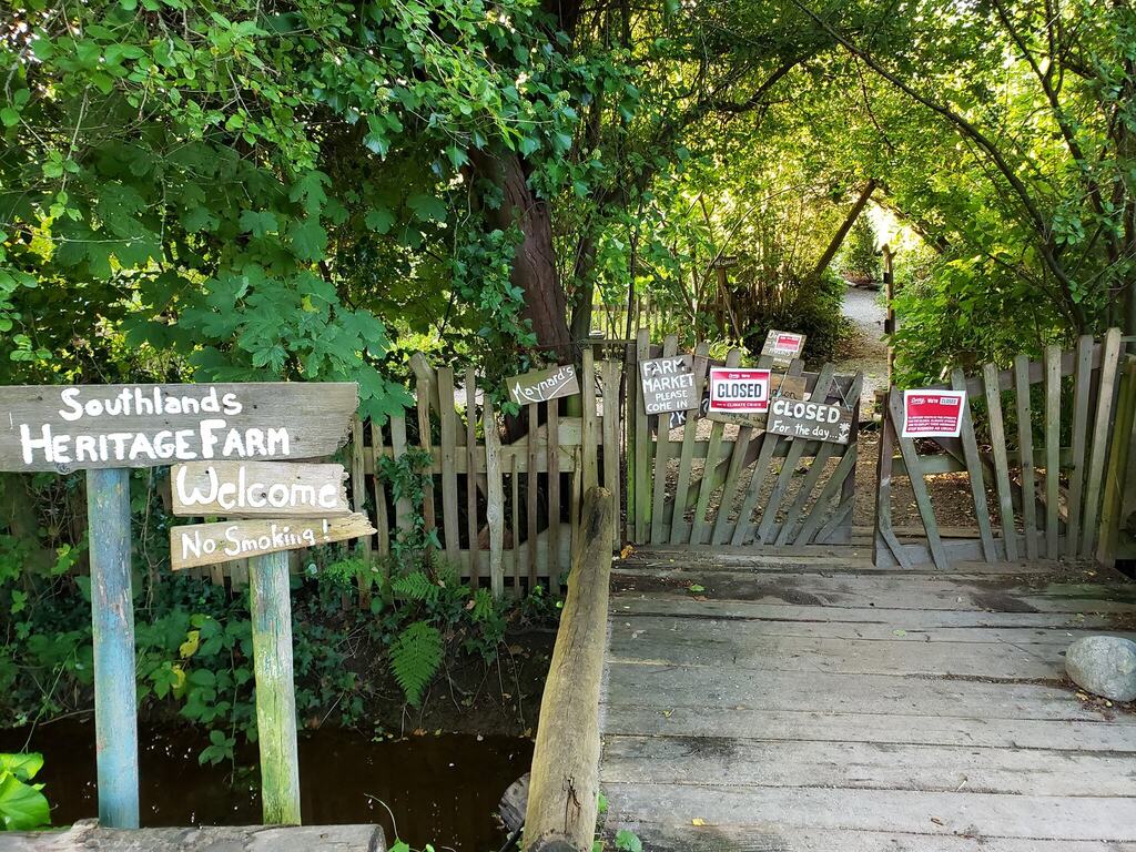 Southlands Heritage Farm - Venue - Vancouver - Weddinghero.ca