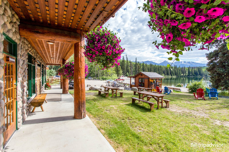 Pyramid Lake Resort - Venue - Jasper - Weddinghero.ca