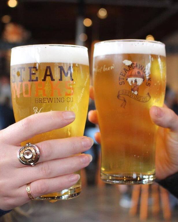 Steamworks Food Truck - Catering - Vancouver - Weddinghero.ca