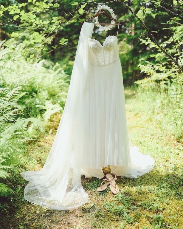 Pure Bridal - Dress - Edmonton - Weddinghero.ca