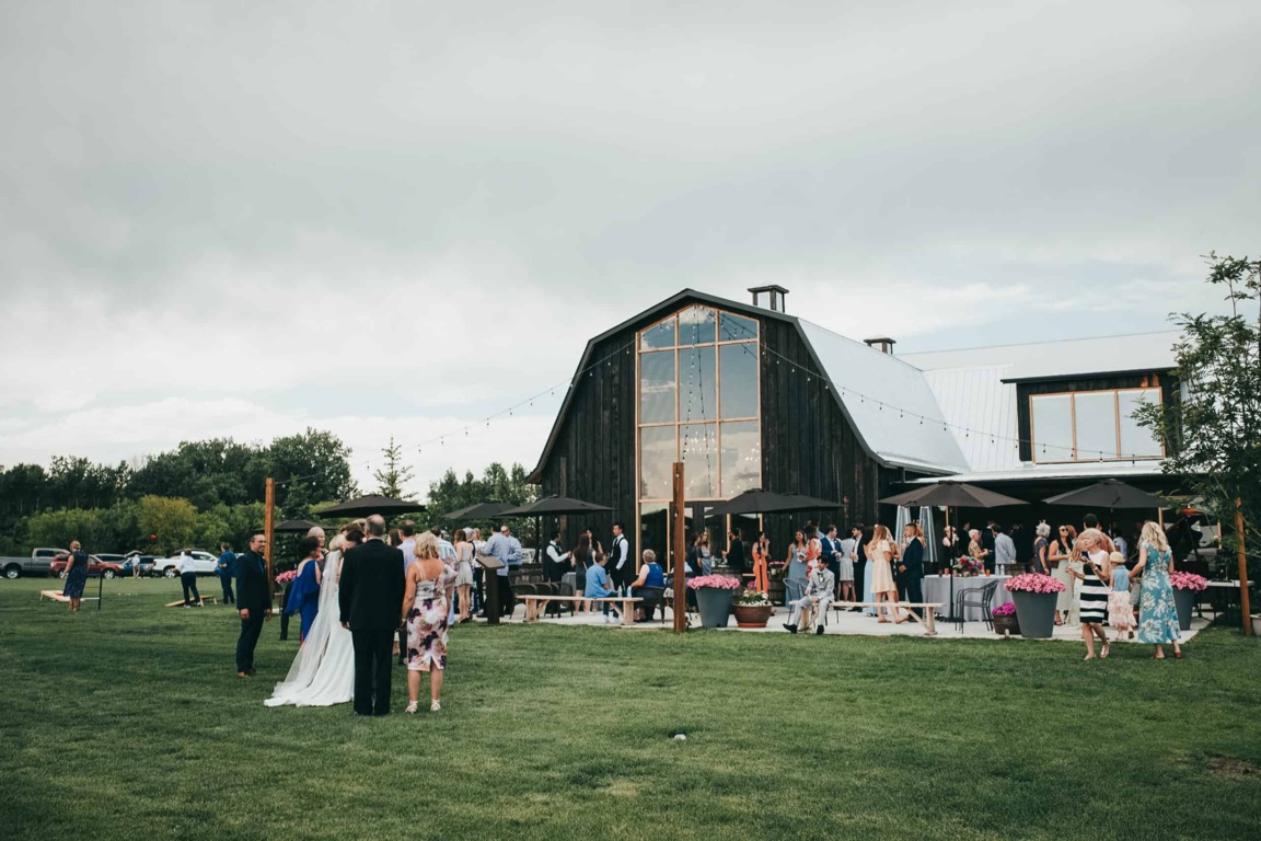 Black Barn - Venue - Leduc - Weddinghero.ca